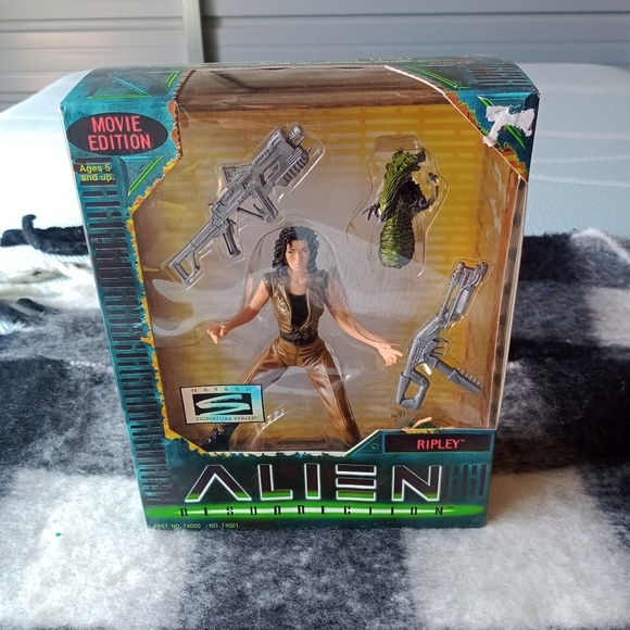 Toys | Hasbro Ripley Alien Resurrection Movie Edition Action Figure ...